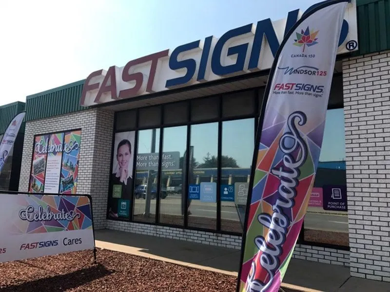FASTSIGNS Franchise Cost & Fees | Opportunities And Investment Information
