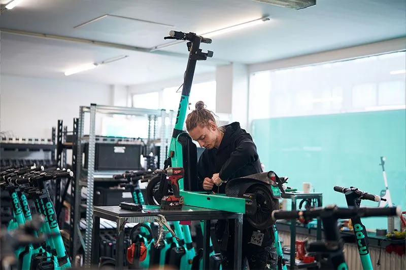 Hopp Mobility Franchise - eScooter MaaS rentals - Cost & Fees | All Details & Requirements